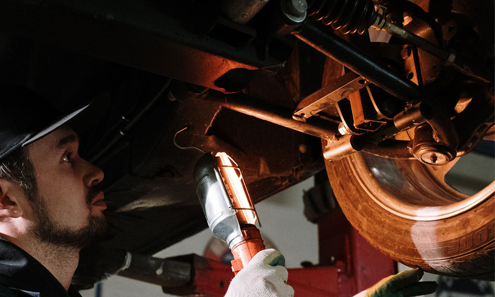 MENGENAL SISTEM SUSPENSI MOBIL DAN FUNGSINYA